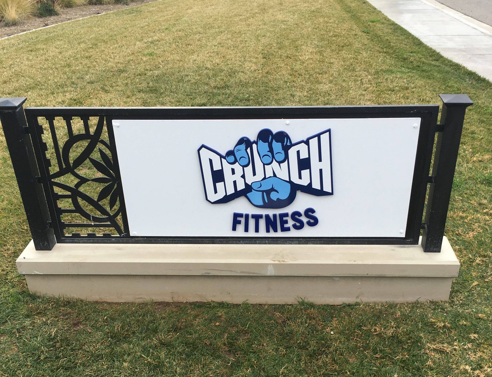 Business Signs for Crunch Fitness in Simi Valley | Premium Sign Solutions