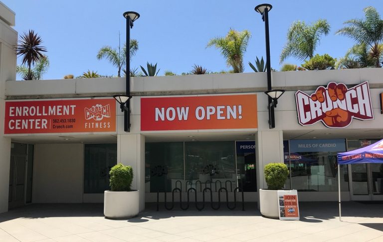 Banners for Crunch Fitness in Long Beach – Premium Solutions