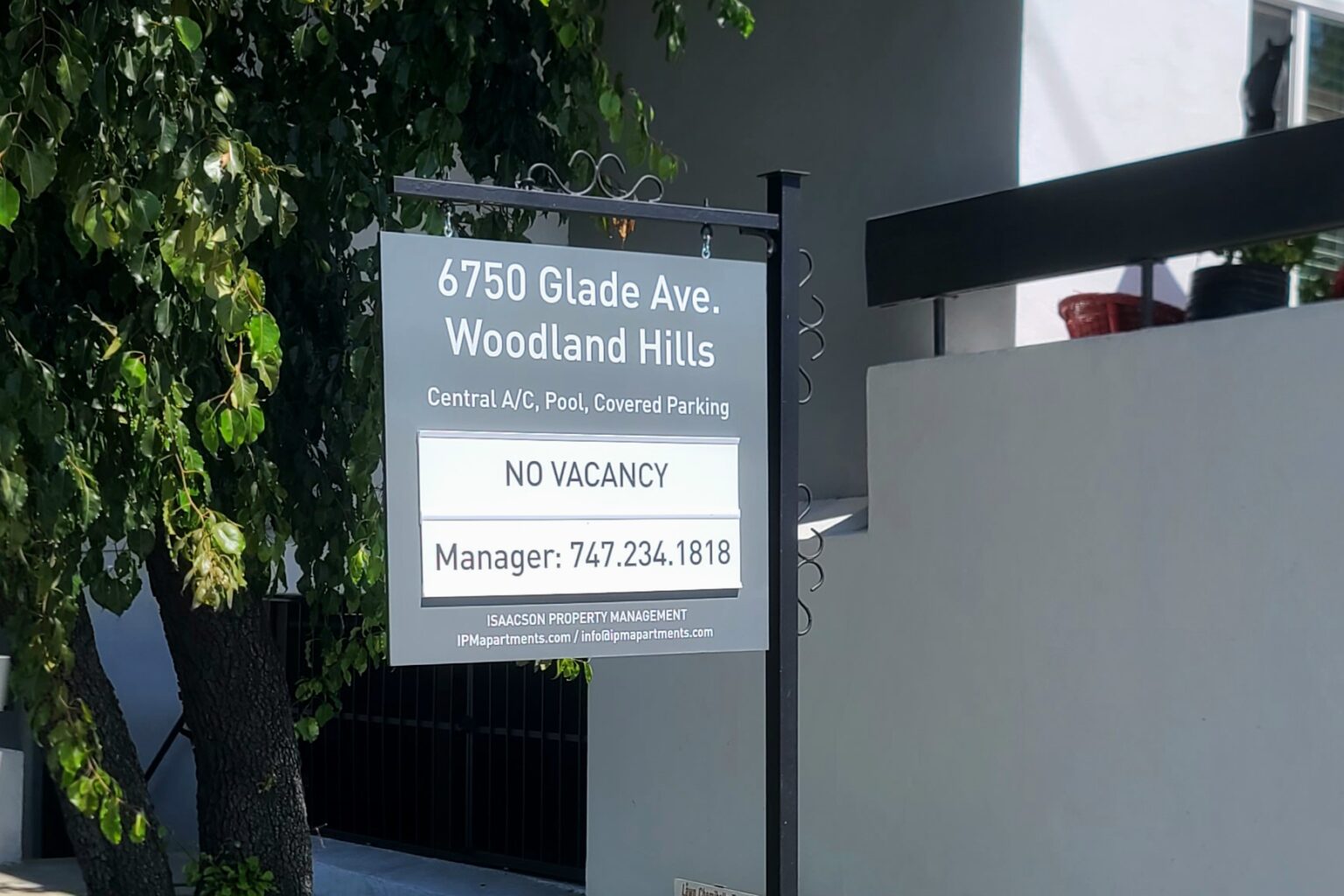 IPM Apartment Signs LA, Tarzana, Woodland, Van Nuys, Studio - Premium ...