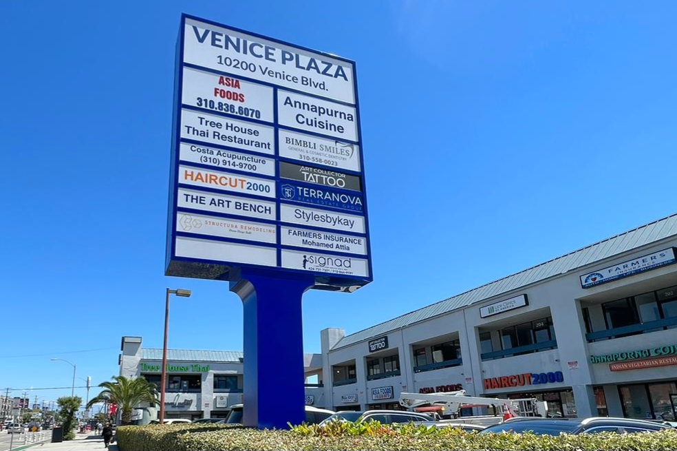 General Real Estate Management Pylon Sign Culver City - Premium Solutions