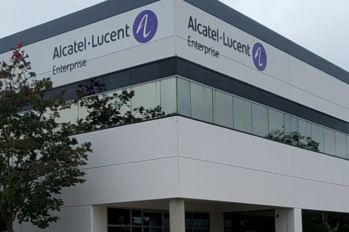 Alcatel Lucent Outdoor Sign Thousand Oaks - Premium Solutions