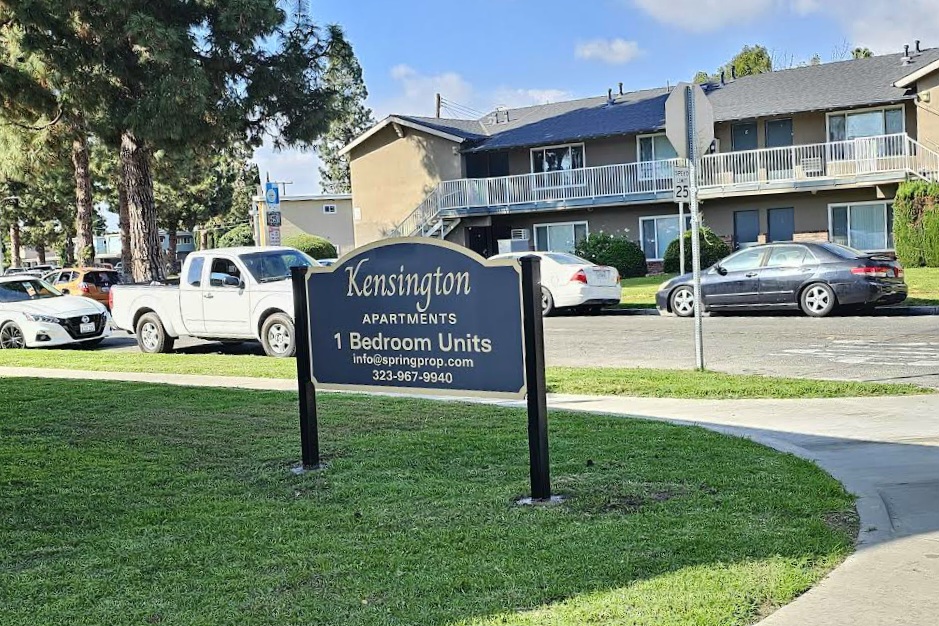 Spring Properties Kensington Apartment sign and Monterey Apartments ...