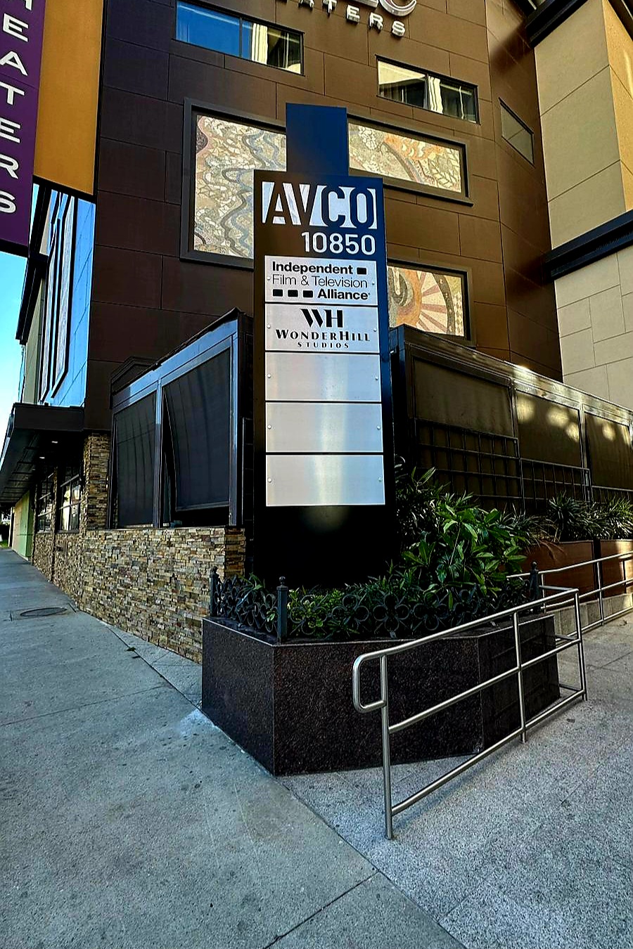 AVCO parking Center Signs Package Beverly Hills – Premium Solutions
