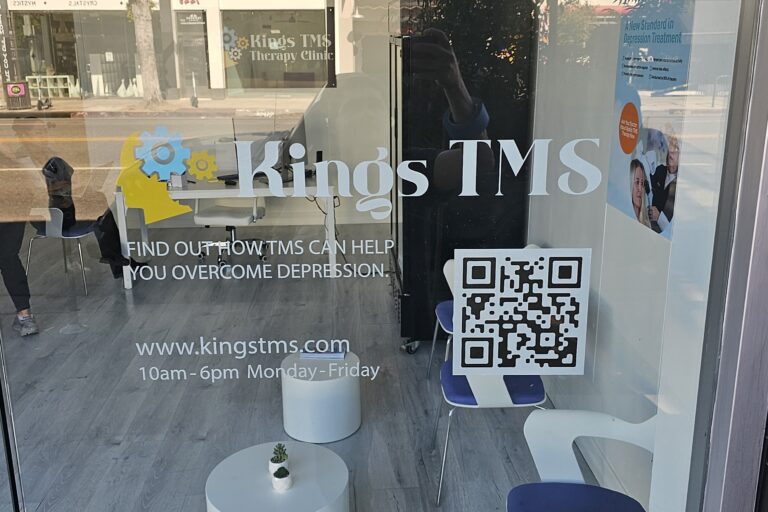 King’s TMS exterior sign and window decals Los Angeles – Premium Solutions