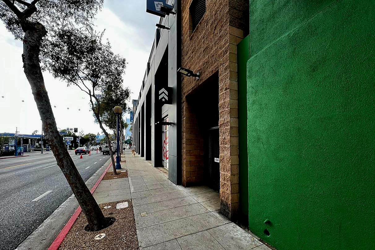 Barry's Bootcamp Weho Multiple Signs - Premium Solutions