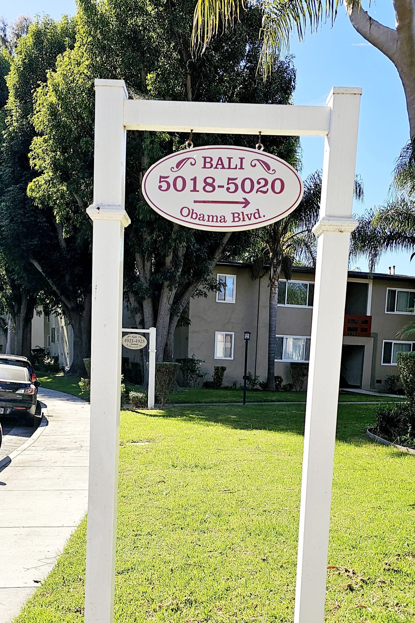 Jones and Jones Wayfinding Signs Woodlands Hills - Premium Solutions