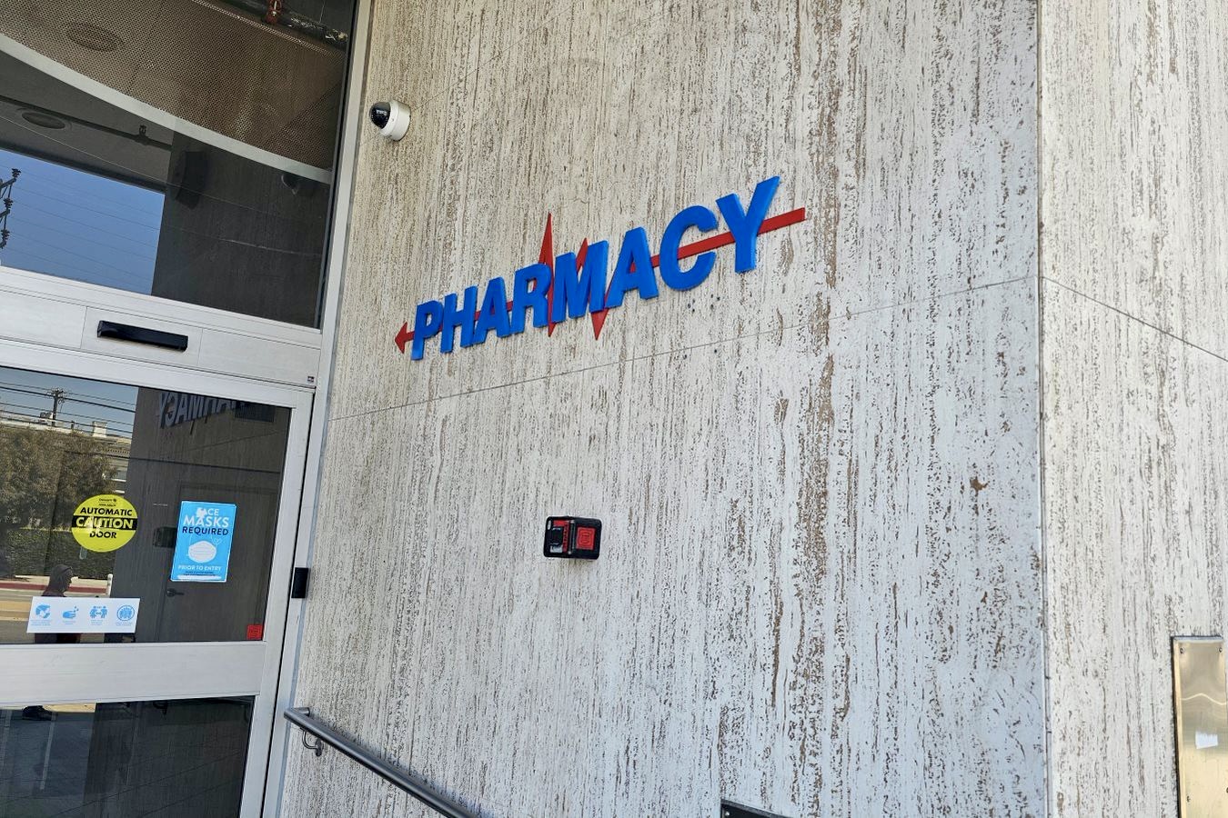 MMC Pharmacy Sign Calver City - Premium Solutions