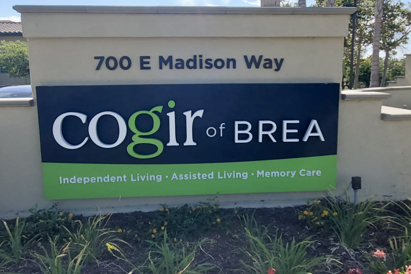 Choosing Pylon Signs vs Monument Signs – Premium Solutions