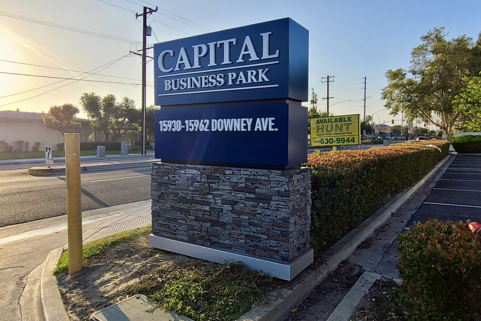 Choosing Pylon Signs vs Monument Signs - Premium Solutions