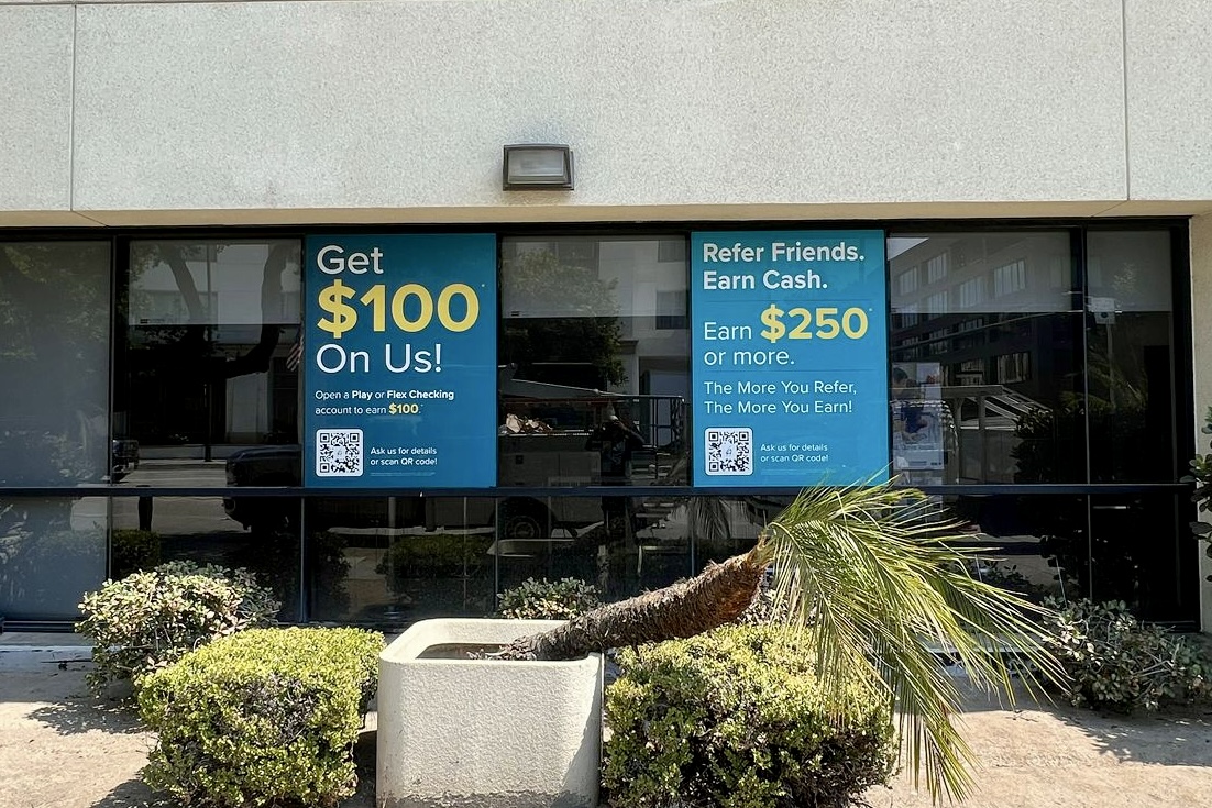 LA Financial Credit Union Pasadena backlit letters and window wraps ...